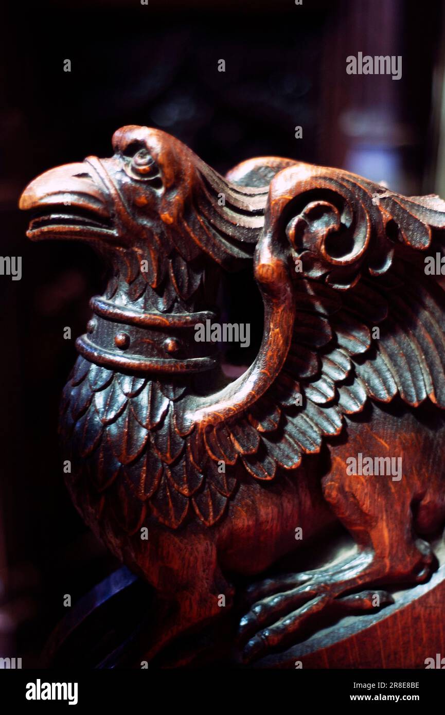 Griffin wood carving hi-res stock photography and images - Alamy