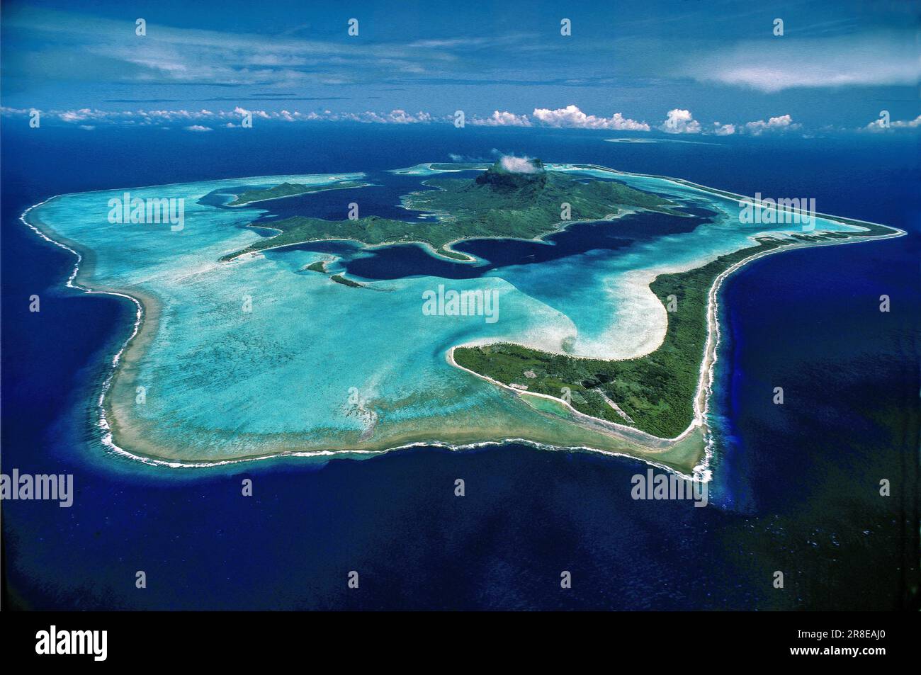 Aerial lagoon moorea hi-res stock photography and images - Alamy