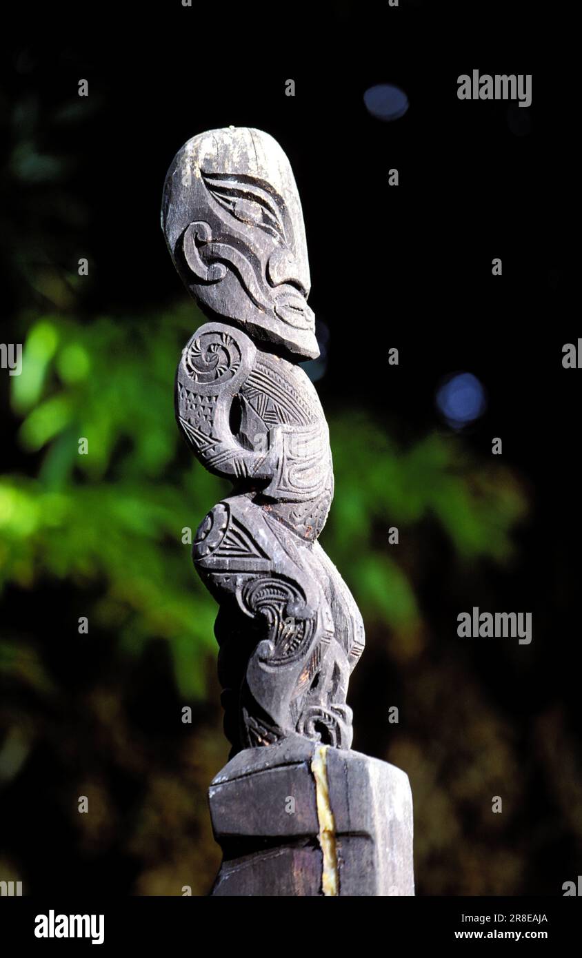 FRENCH POLYNESIA. SOCIETY ARCHIPELAGO, TAHITI ISLAND, TIKI STATUE Stock ...