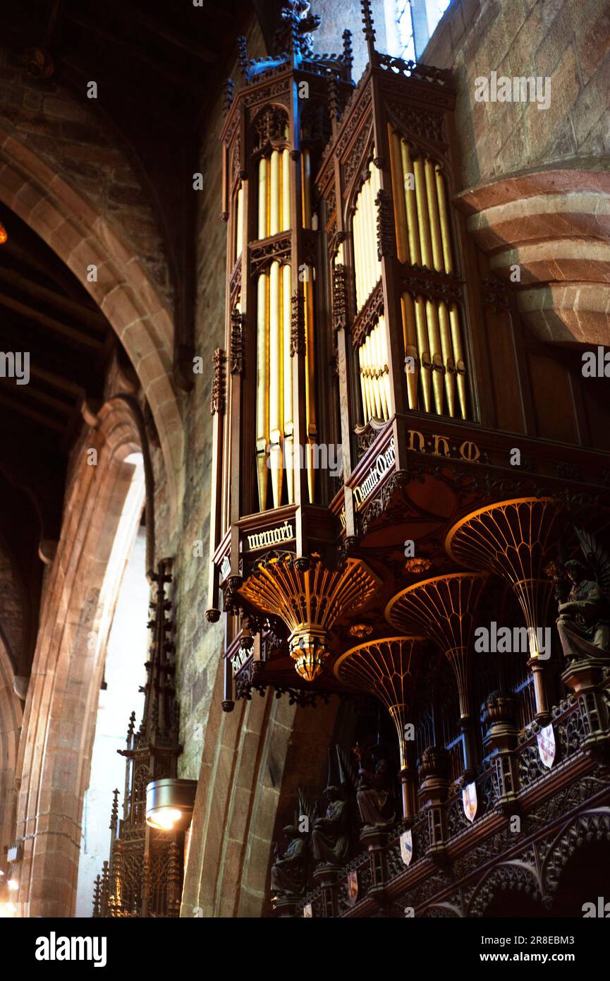 Organ case hi-res stock photography and images - Alamy