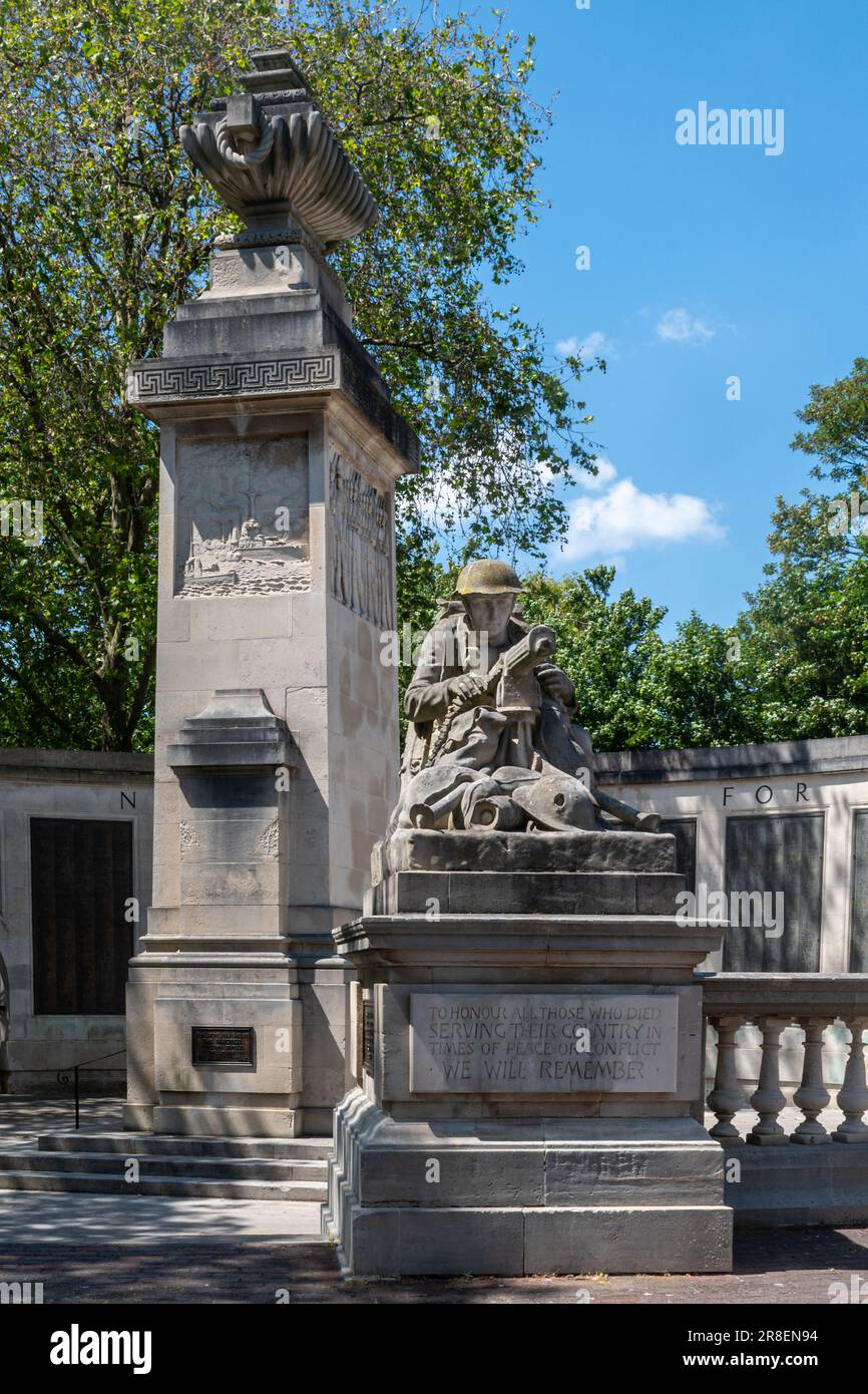 The City of Portsmouth War Memorial, a First World War memorial in ...