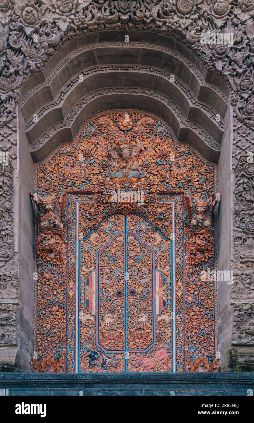 Balinese hindu temple entrance gate. Indonesian architecture of holly ...