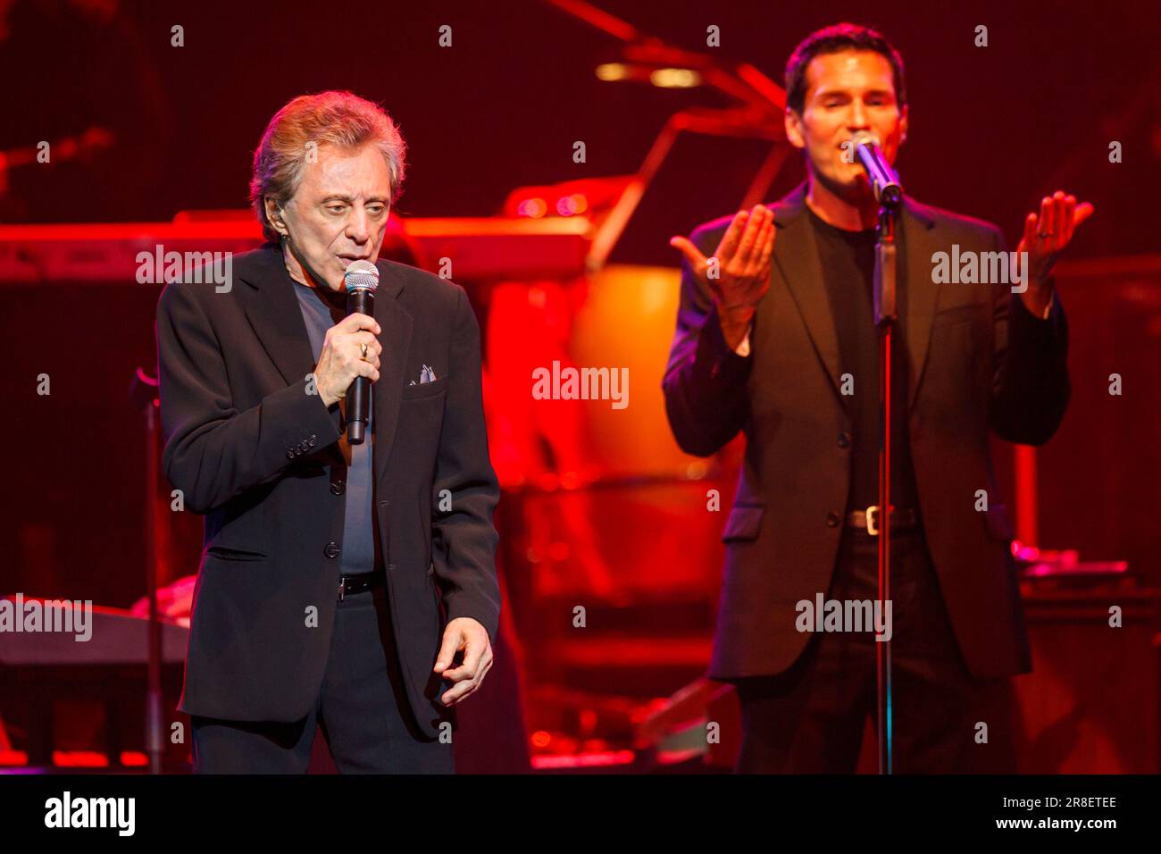 Frankie valli and the four seasons hi-res stock photography and images ...