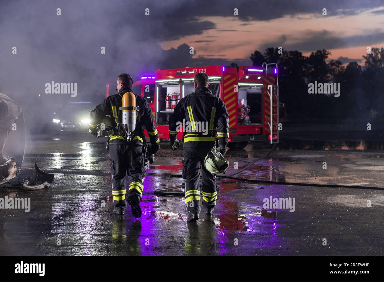 Fire department paramedics in action hi-res stock photography and ...