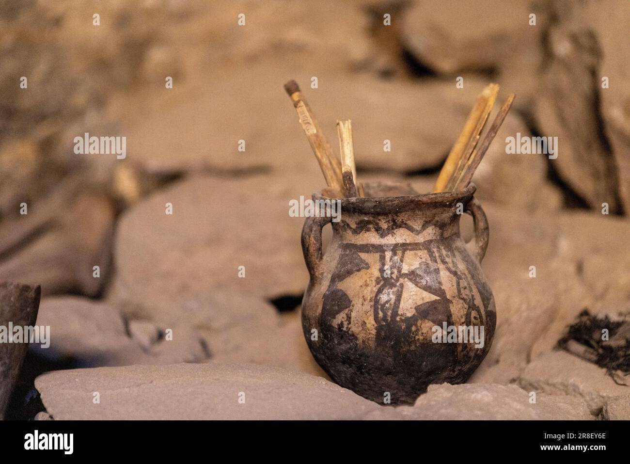 Cementerio de Chullpas / Cueva de las Momias: Cave with mummies near ...