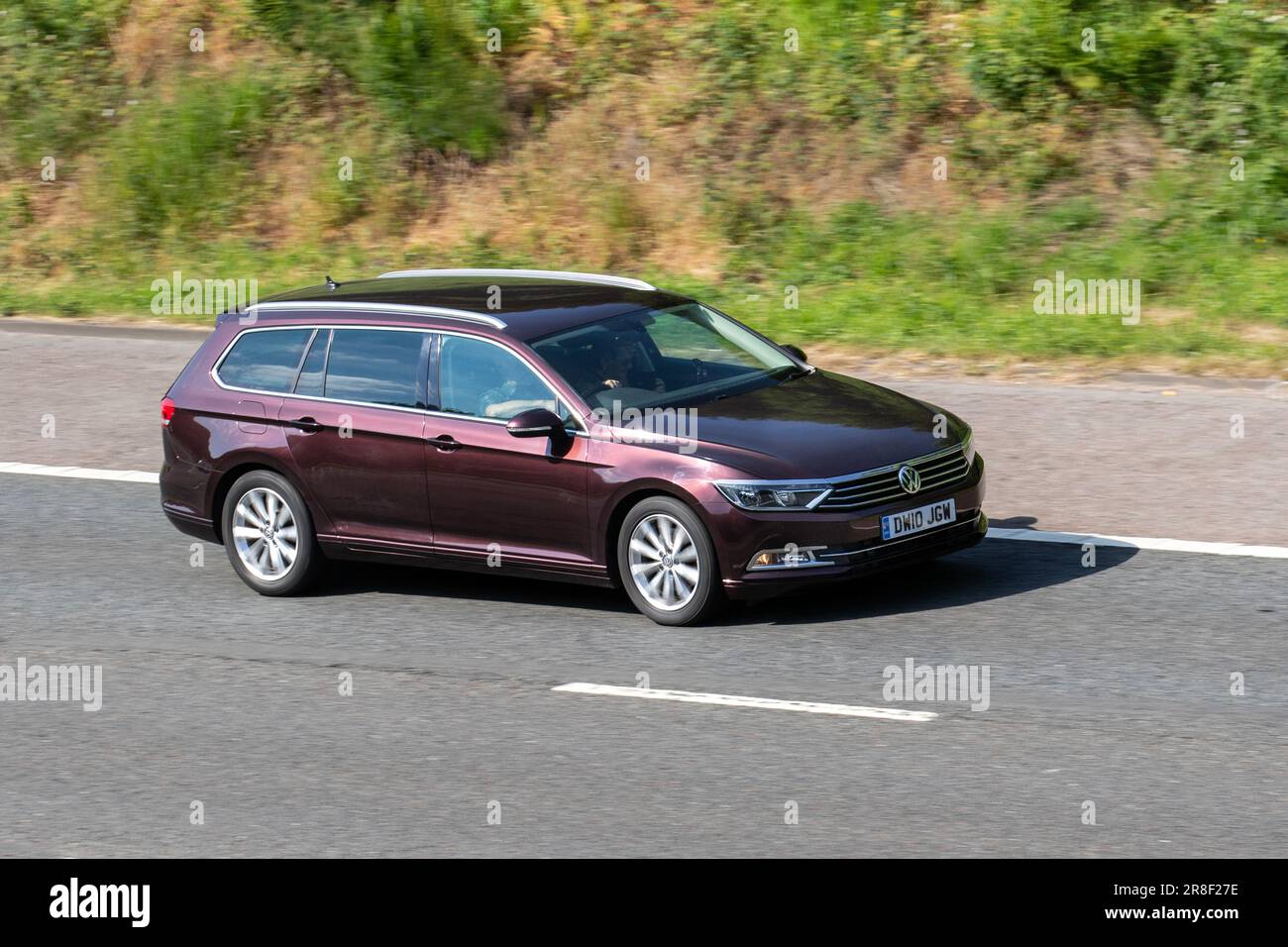 Tdi 120 bluemotion start stop hi-res stock photography and images - Alamy