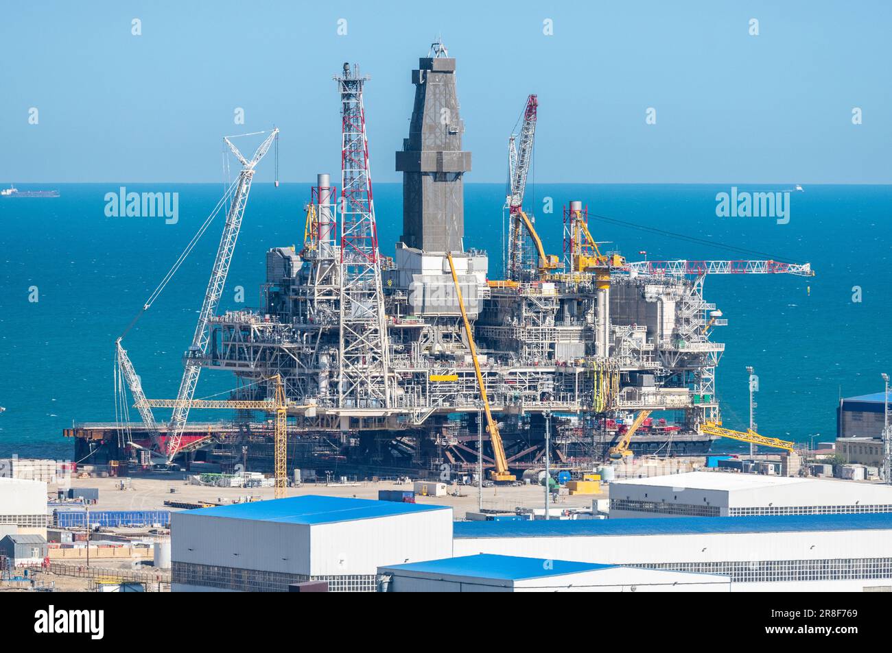 Jack up offshore drilling platform hi-res stock photography and images ...