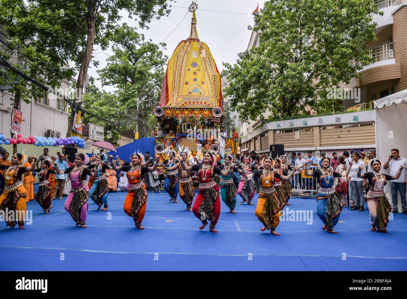 Kolkata, India. 20th June, 2023. Devotees dance during the festival ...