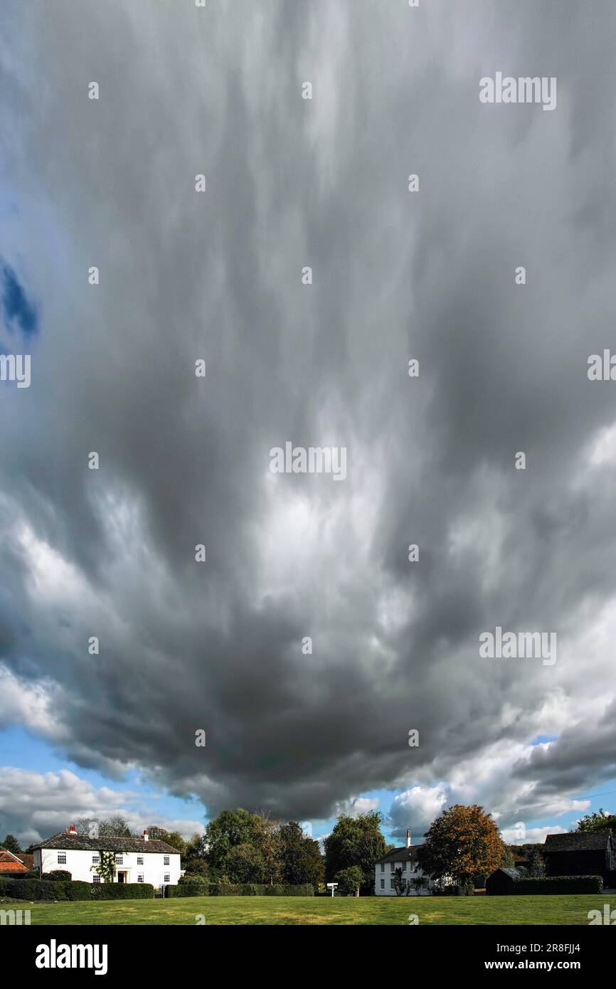 Fast moving thunderstorm hi-res stock photography and images - Alamy