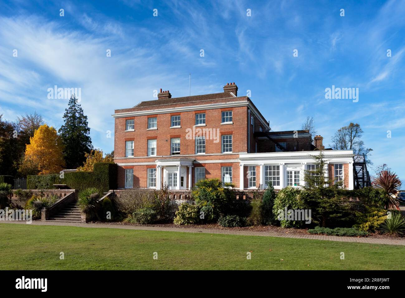 Council office building hi-res stock photography and images - Alamy