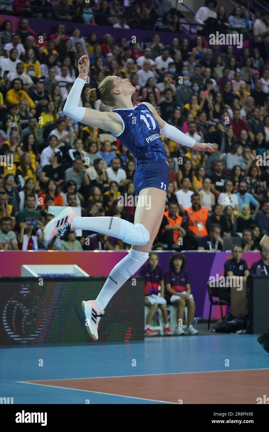ANTALYA, TURKIYE - DECEMBER 18, 2022: Isabelle Haak serves during Imoco ...