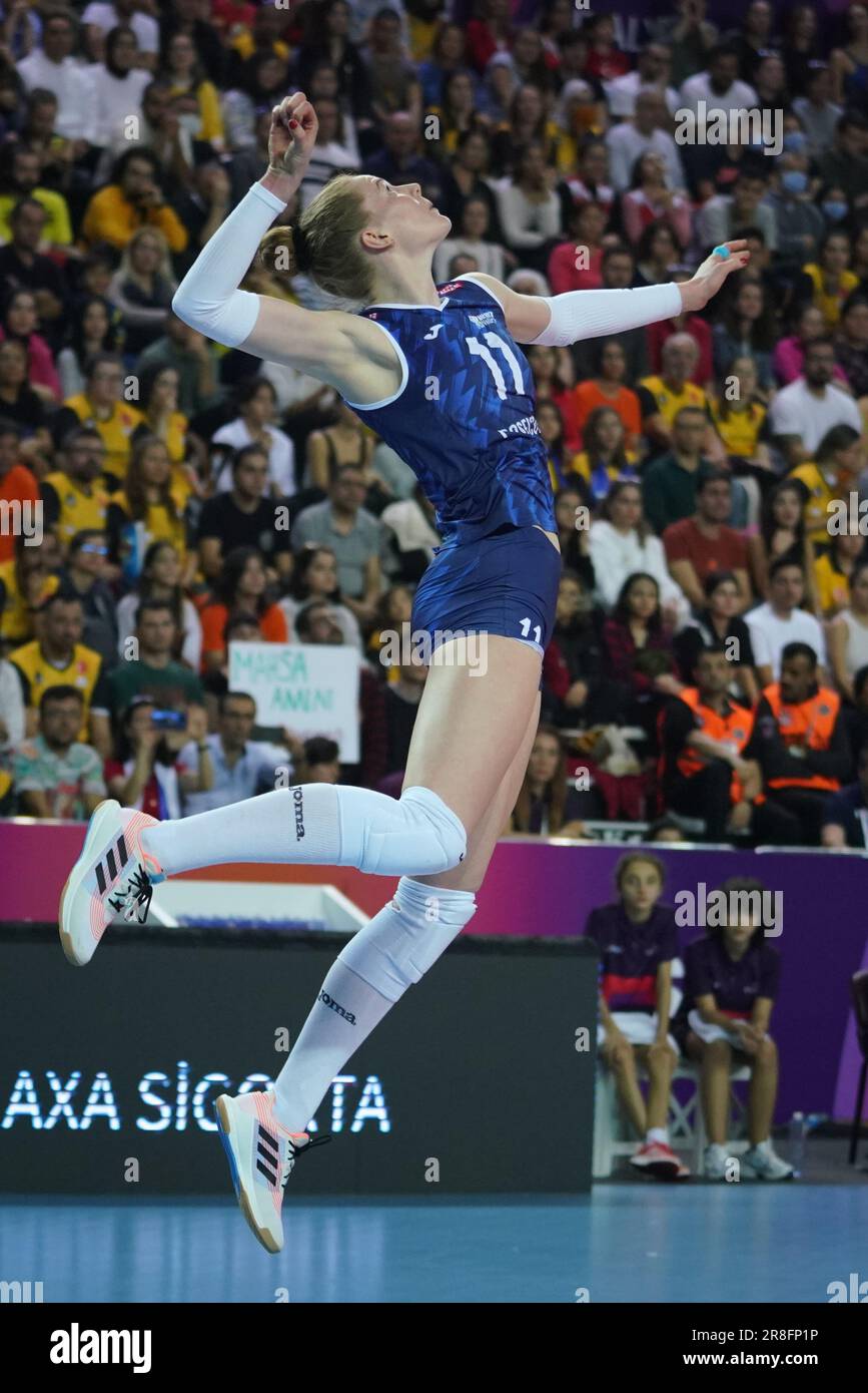 ANTALYA, TURKIYE - DECEMBER 18, 2022: Isabelle Haak serves during Imoco ...