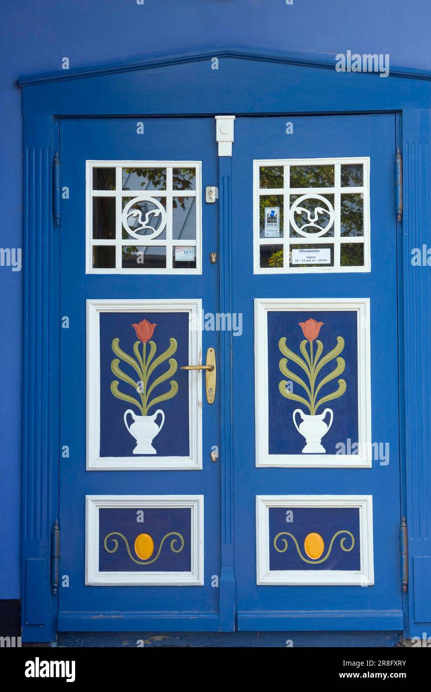 Entrance door, typical house, Baltic resort Ahrenshoop, Insel Darss ...