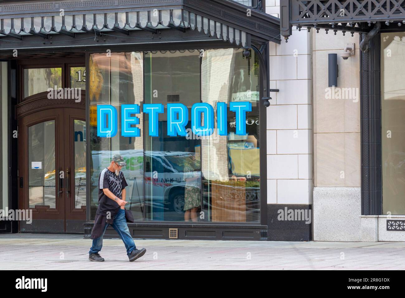 Detroit road sign hi-res stock photography and images - Alamy