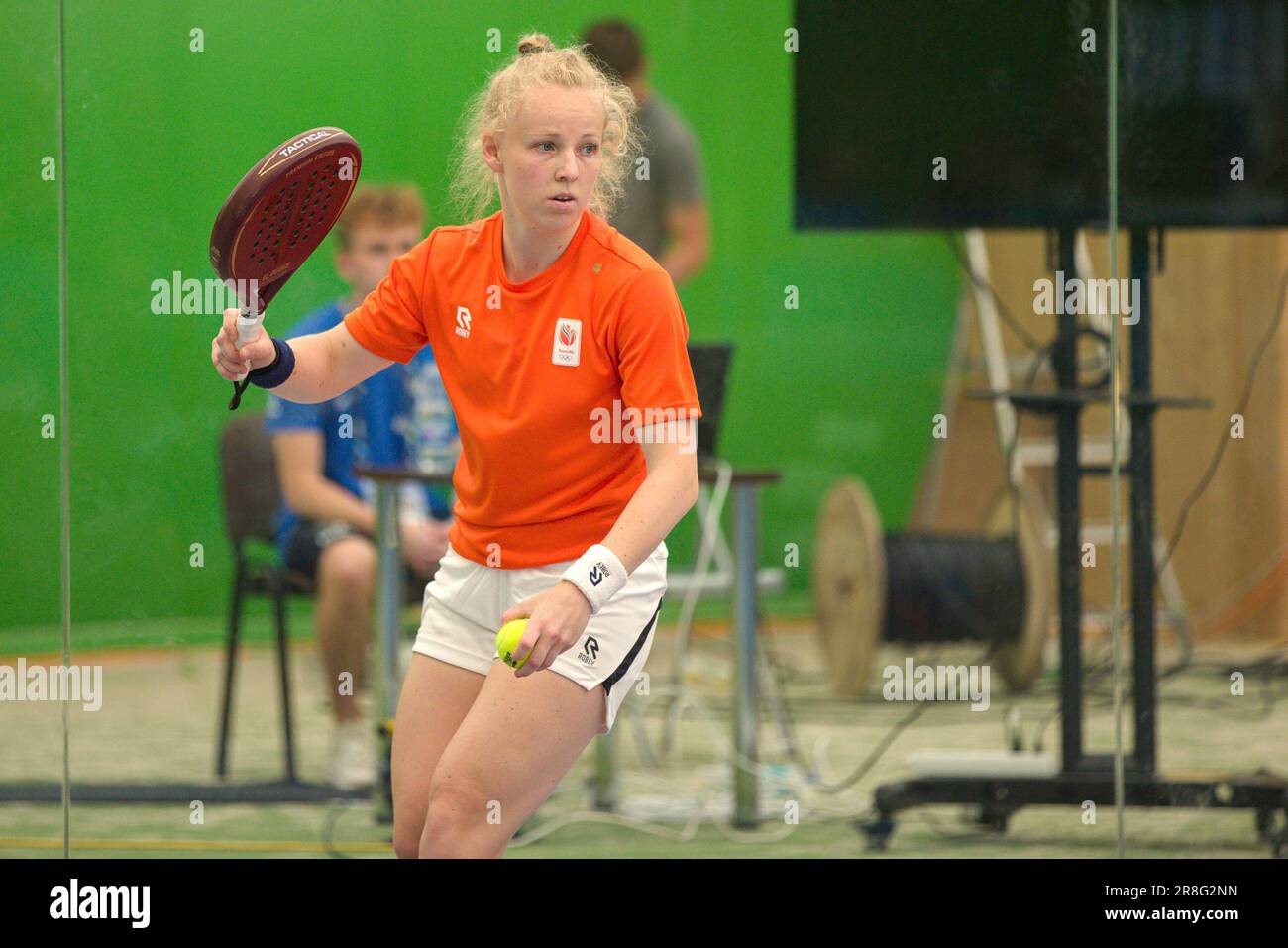 Padel womens doubles round of 32 hi-res stock photography and images ...