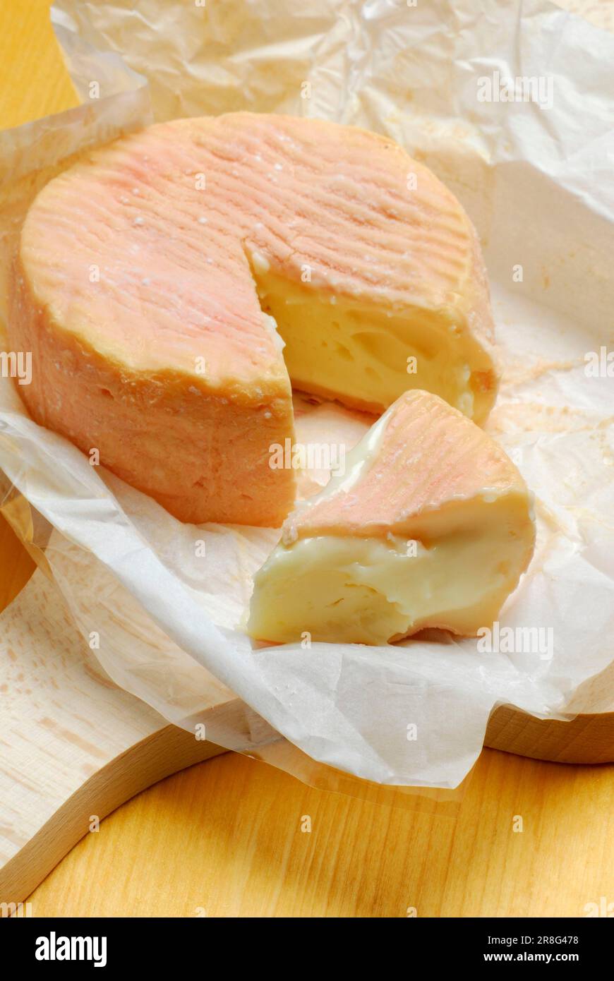 Muenster cheese hi-res stock photography and images - Alamy