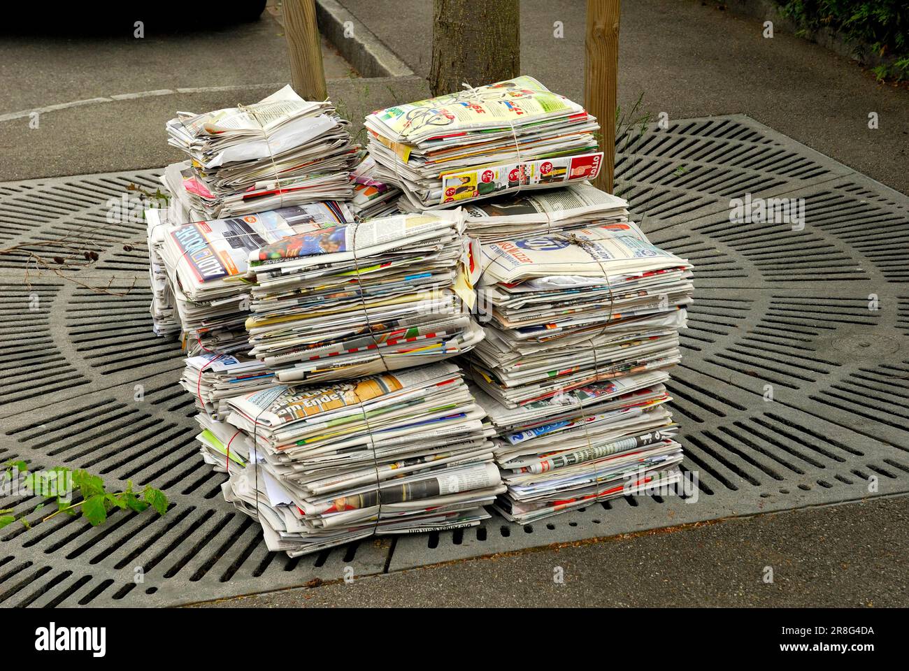 Waste paper, newspapers, waste paper collection Stock Photo - Alamy