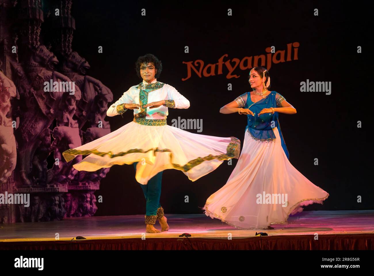 Kathak dance in Natiyanjali festival in Perur temple, Tamil Nadu, India Stock Photo - Alamy