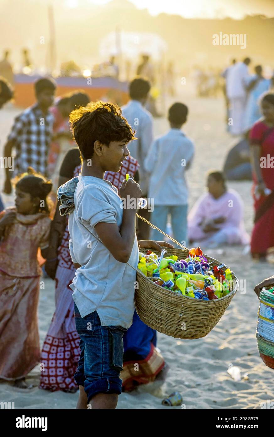 Boy selling balloons hi-res stock photography and images - Alamy