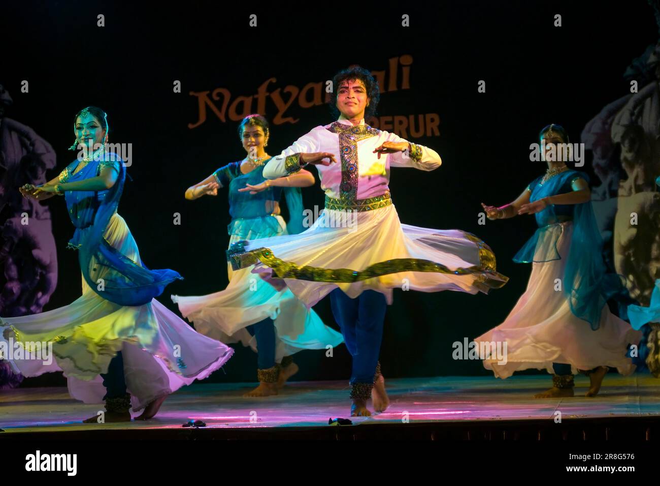 Kathak dance in Natiyanjali festival in Perur temple, Tamil Nadu, India Stock Photo - Alamy