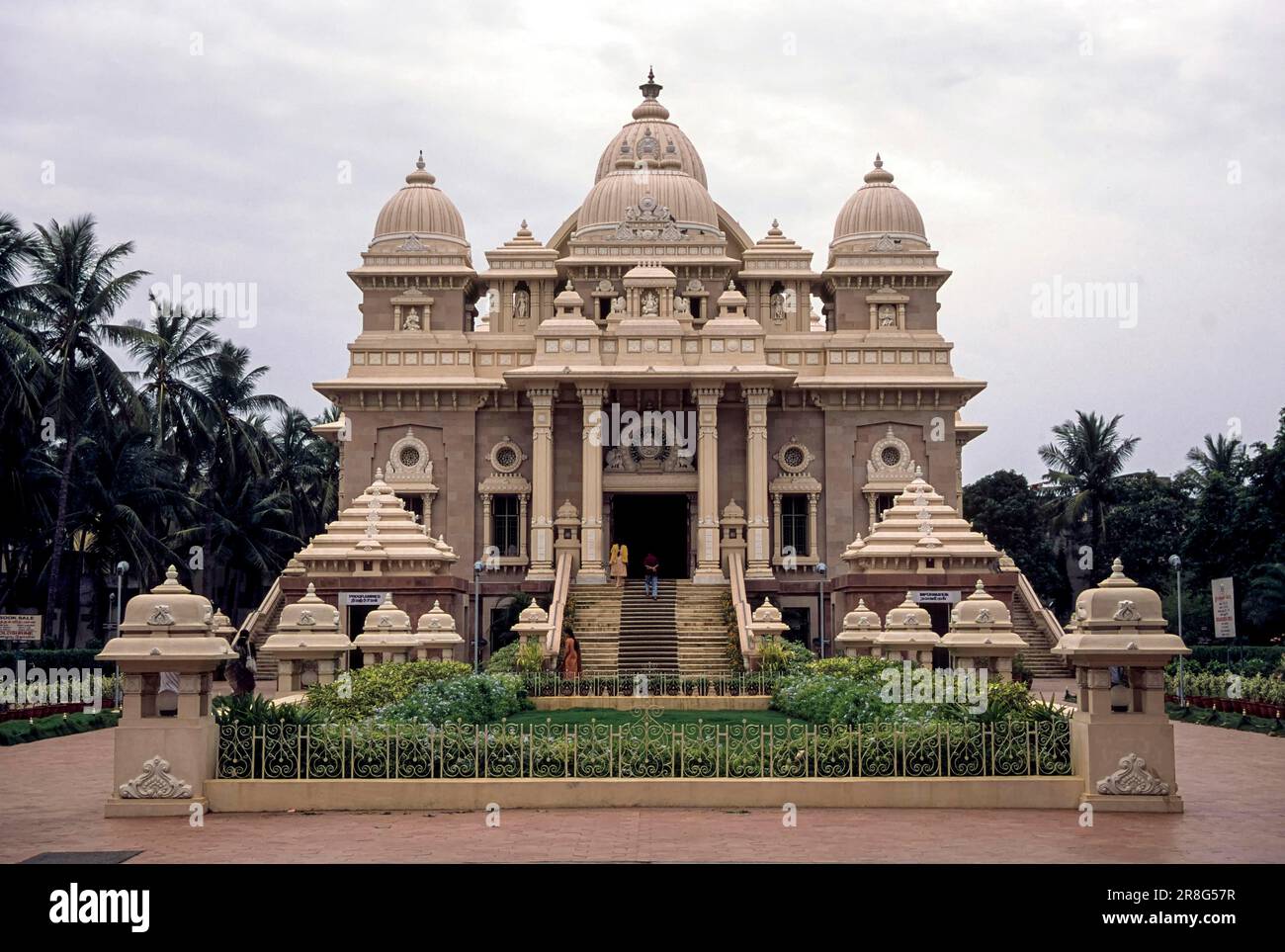 Ramakrishna Math, Universal temple, Eastern Indian Architecture ...