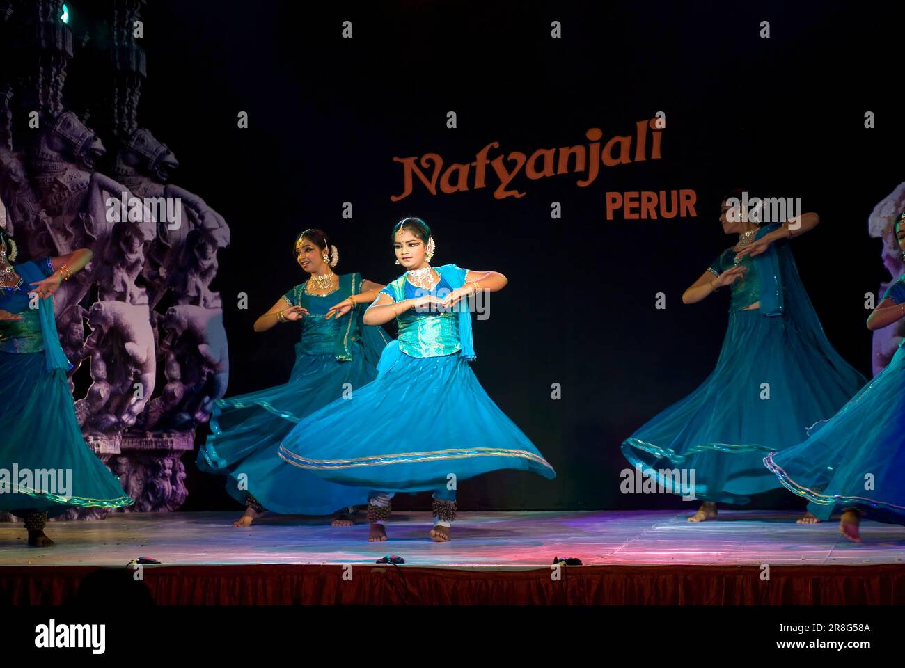 Kathak dance in Natiyanjali festival in Perur temple, Tamil Nadu, India Stock Photo - Alamy