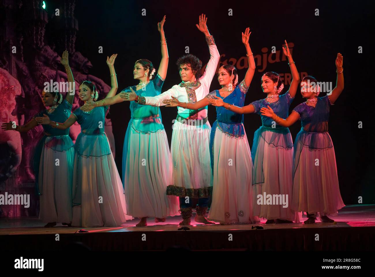 Kathak dance in Natiyanjali festival in Perur temple, Tamil Nadu, India Stock Photo - Alamy