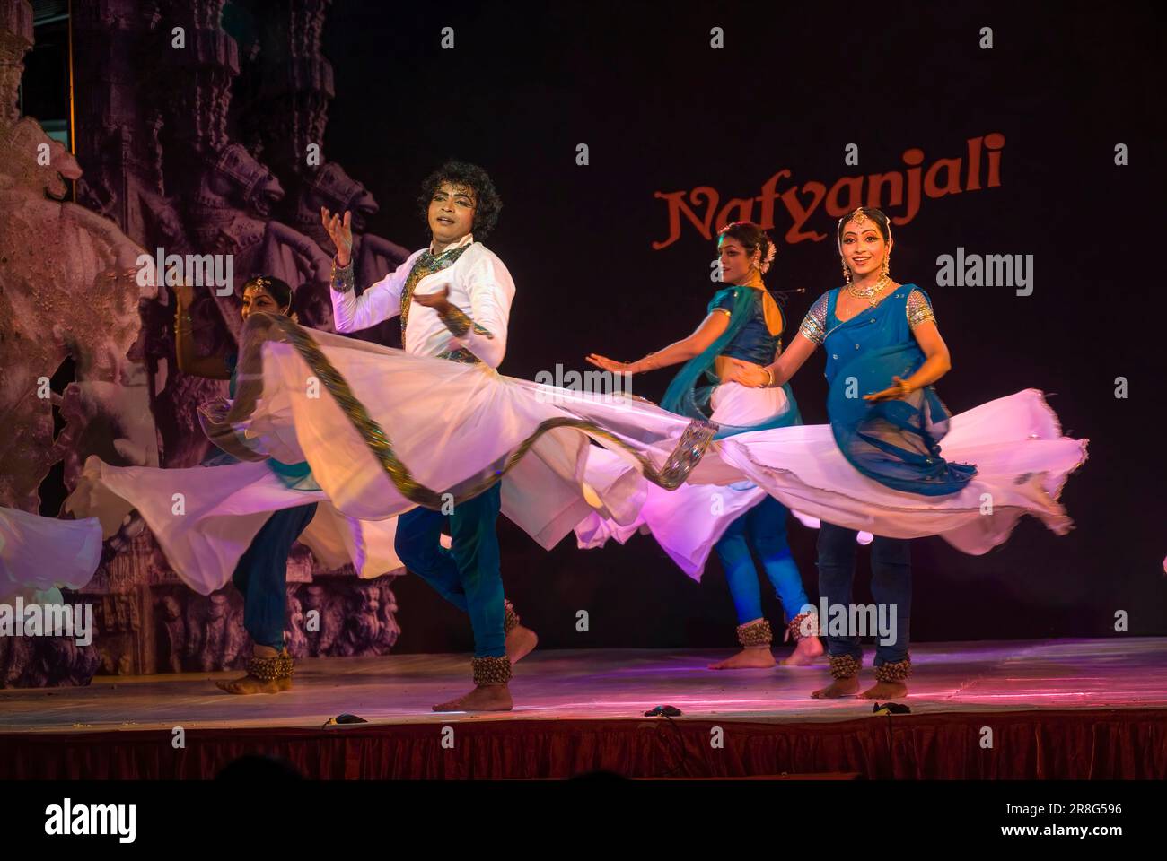Kathak dance in Natiyanjali festival in Perur temple, Tamil Nadu, India Stock Photo - Alamy