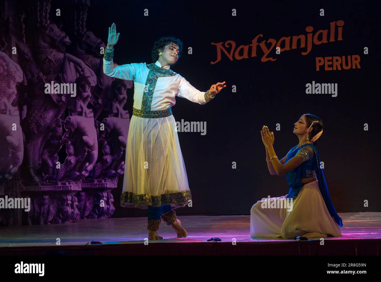 Kathak dance in Natiyanjali festival in Perur temple, Tamil Nadu, India Stock Photo - Alamy