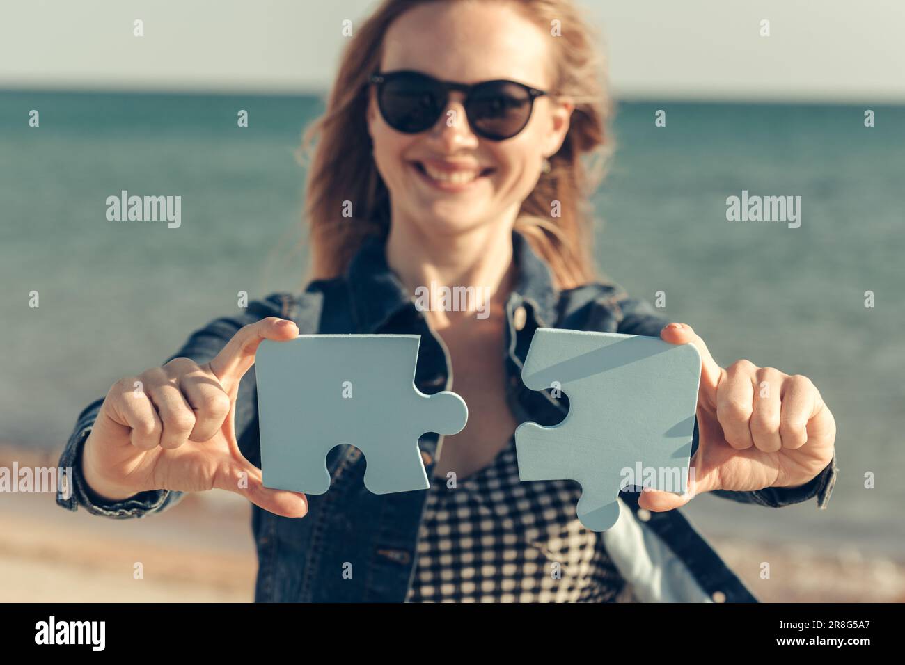connect puzzle pieces Stock Photo - Alamy