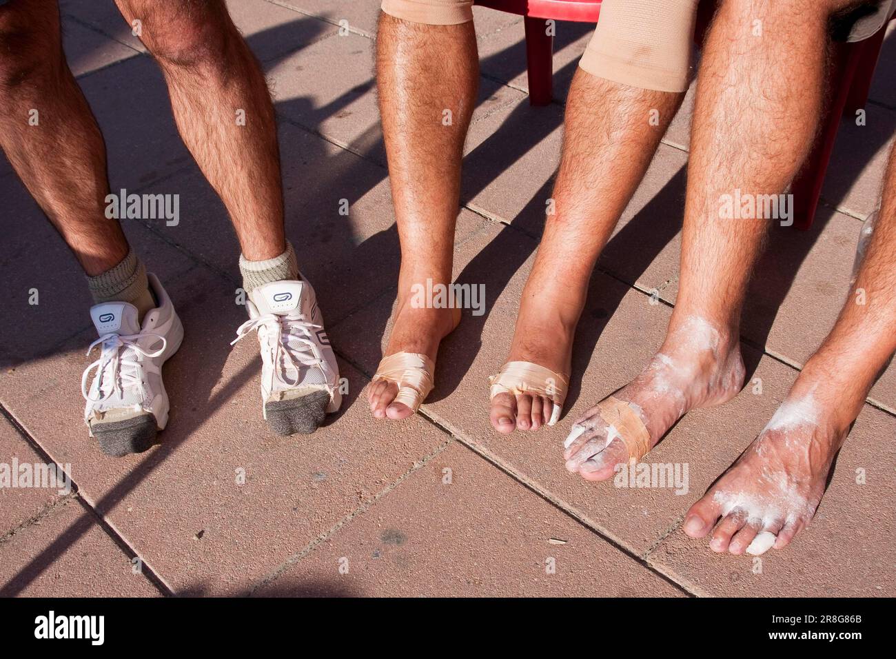 Pressure bandage hi-res stock photography and images - Alamy