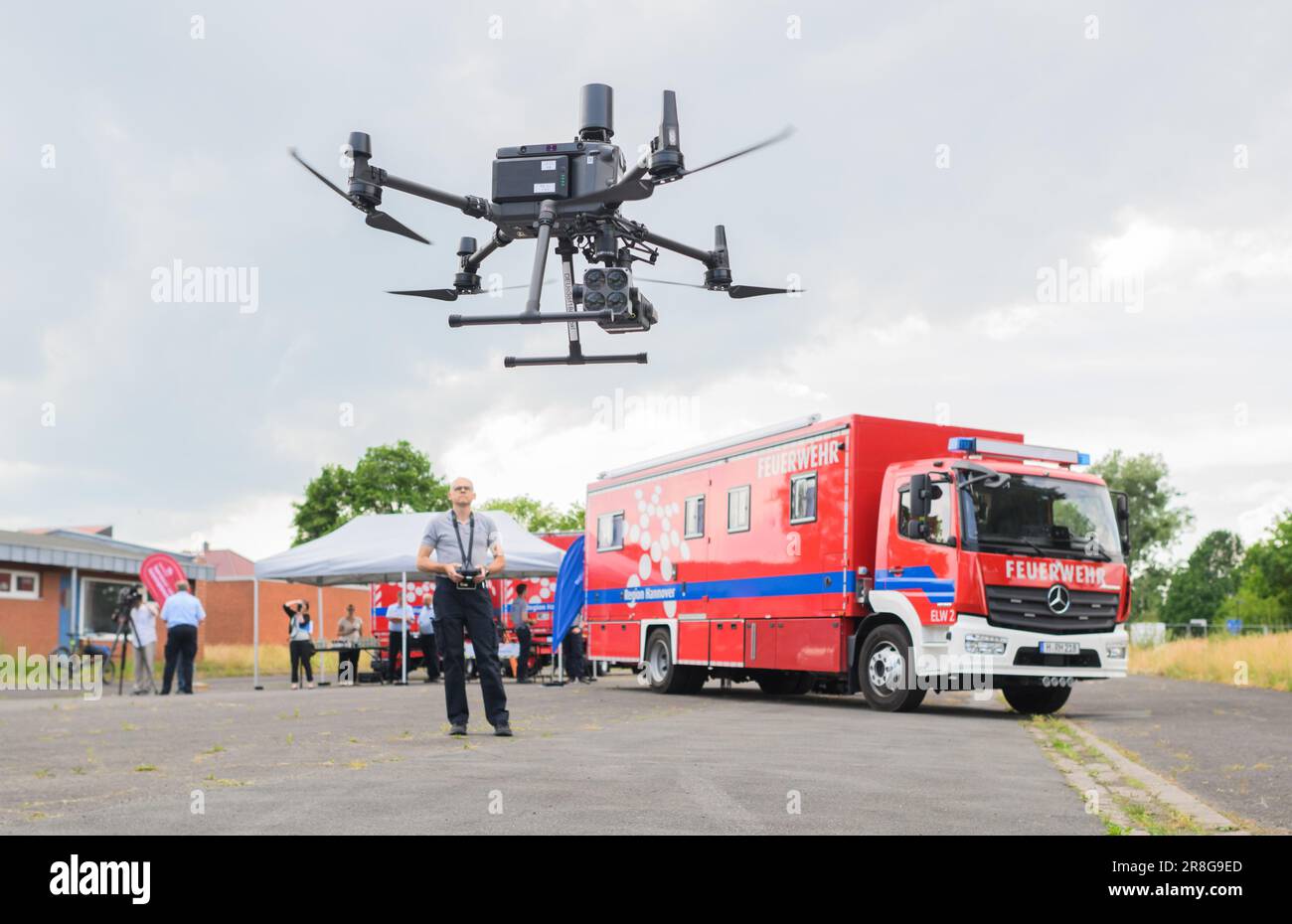 Ronnenberg, Germany. 21st June, 2023. Harald Mittendorf, firefighter and drone pilot at the ...