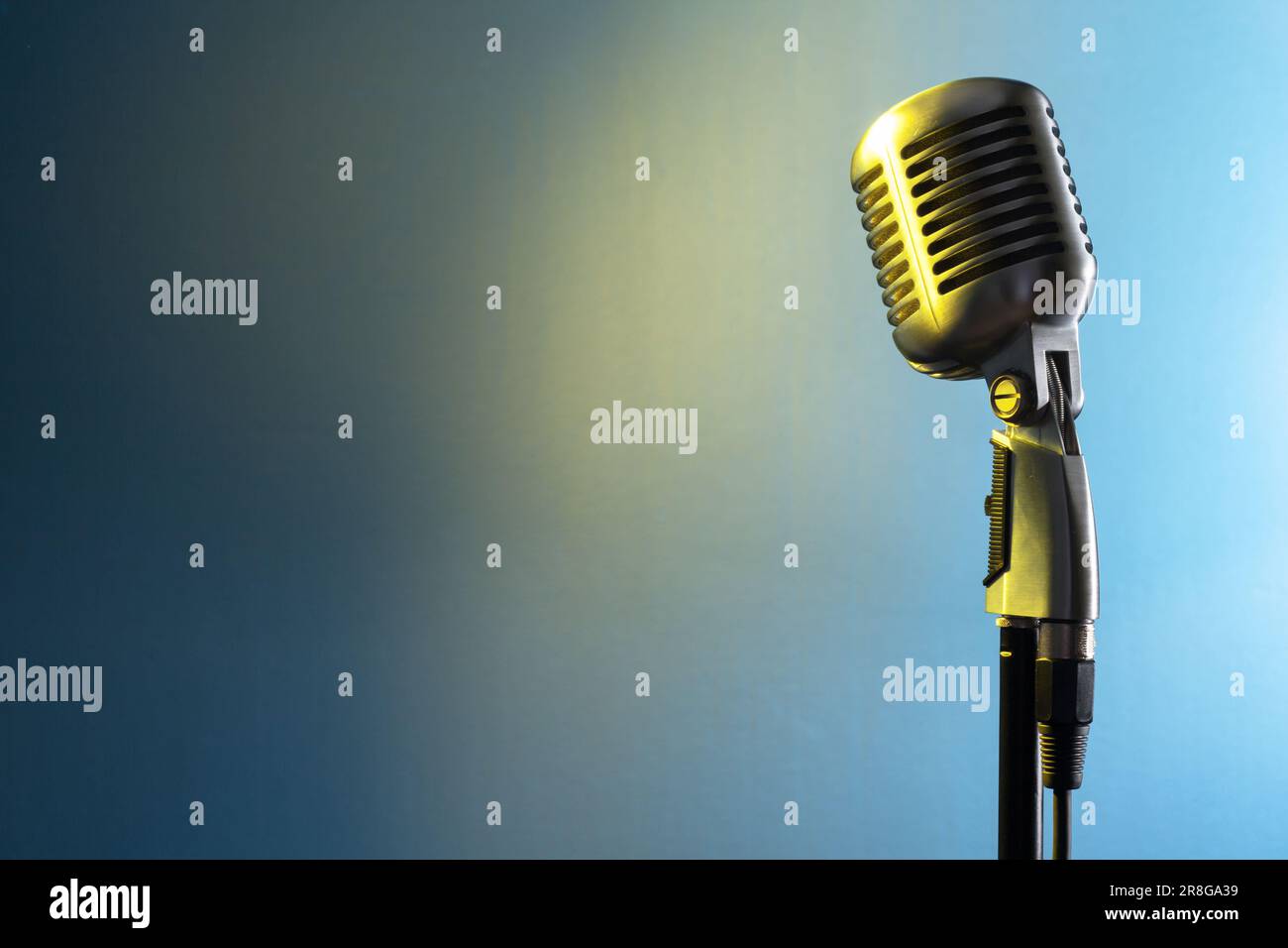 audio microphone retro style Stock Photo - Alamy