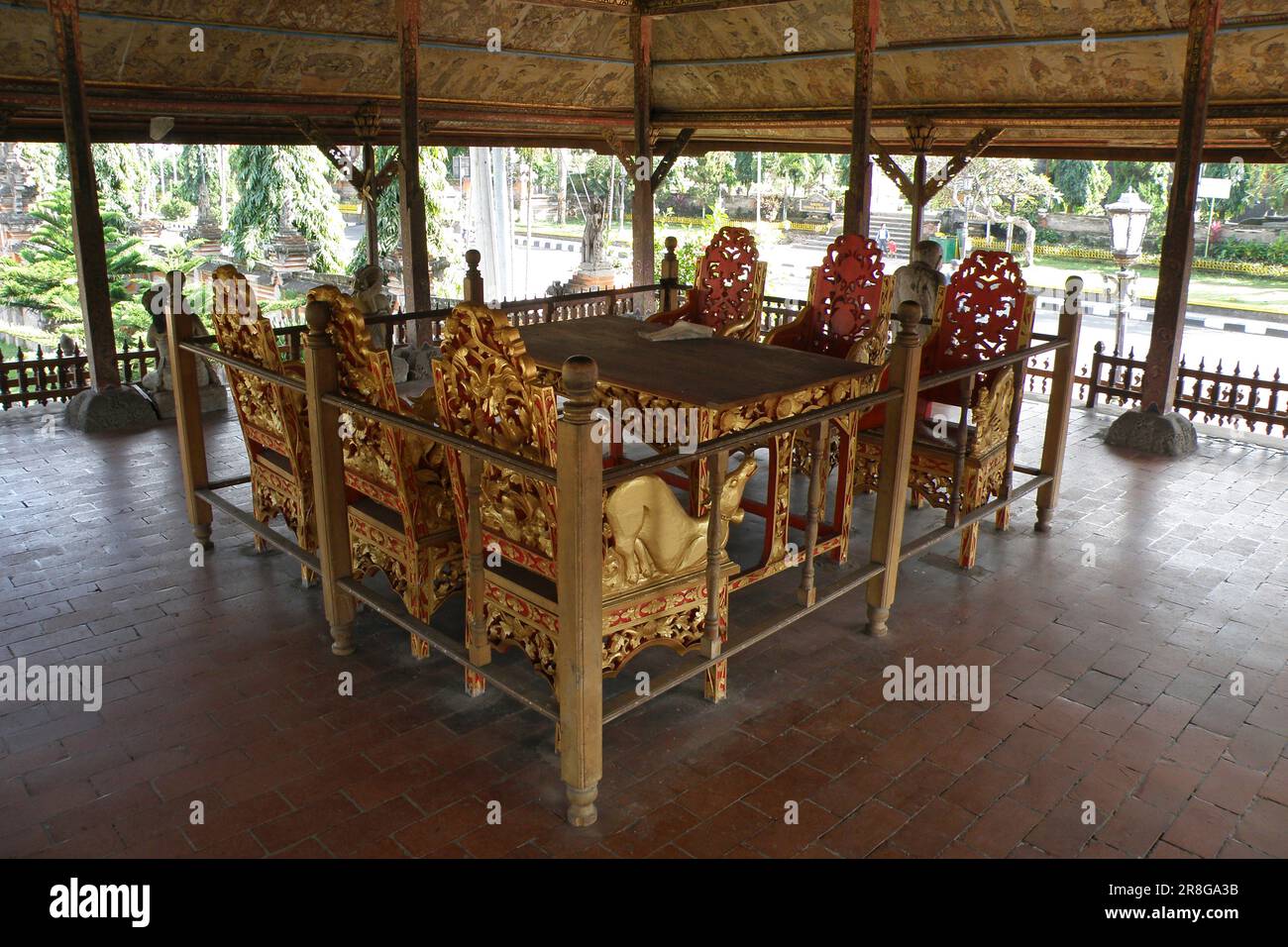 Indonesia bali island klungkung temple hi-res stock photography and ...