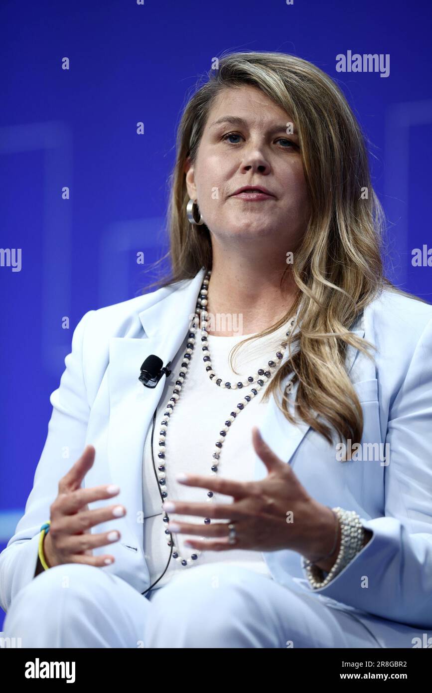 Lenna koszarny hi-res stock photography and images - Alamy