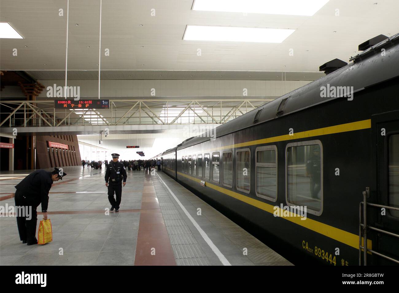 Lhasa tibet station hi-res stock photography and images - Alamy