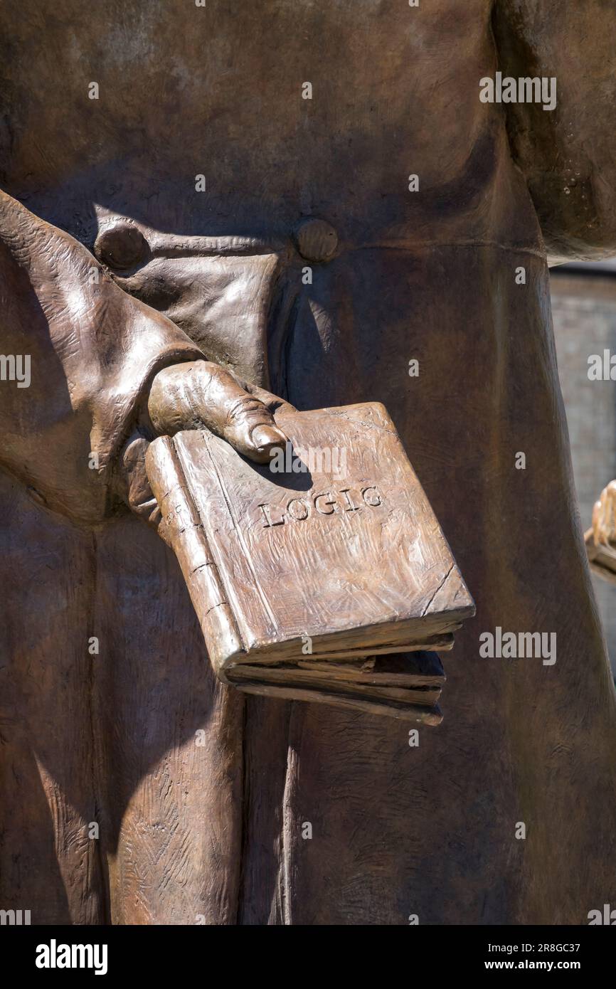 George boole statue hi-res stock photography and images - Alamy