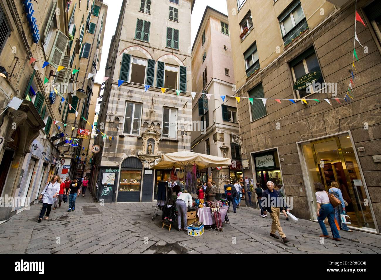 Carrugi genoa hi-res stock photography and images - Alamy