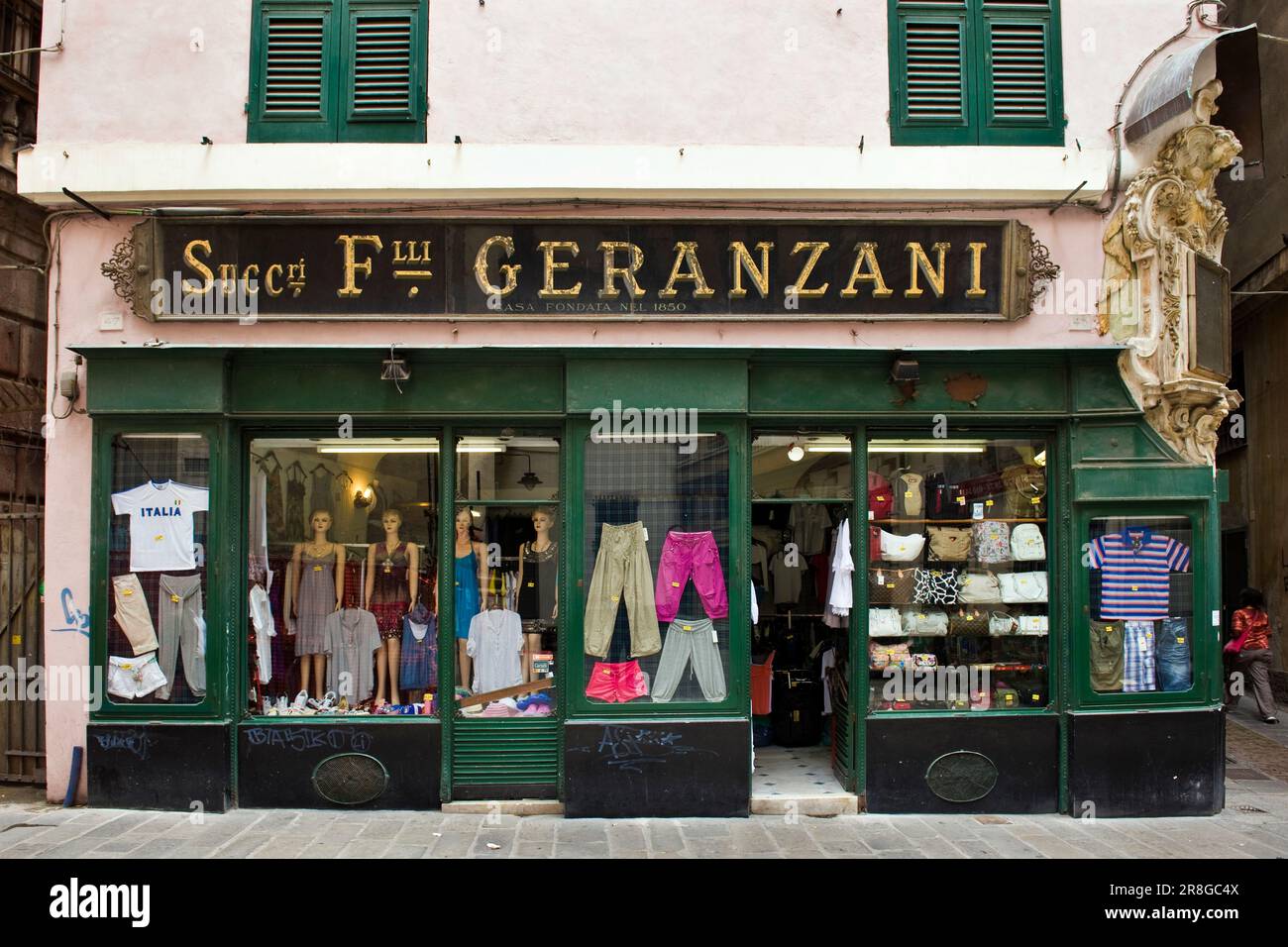 Old town lane genoa italy hi-res stock photography and images - Alamy