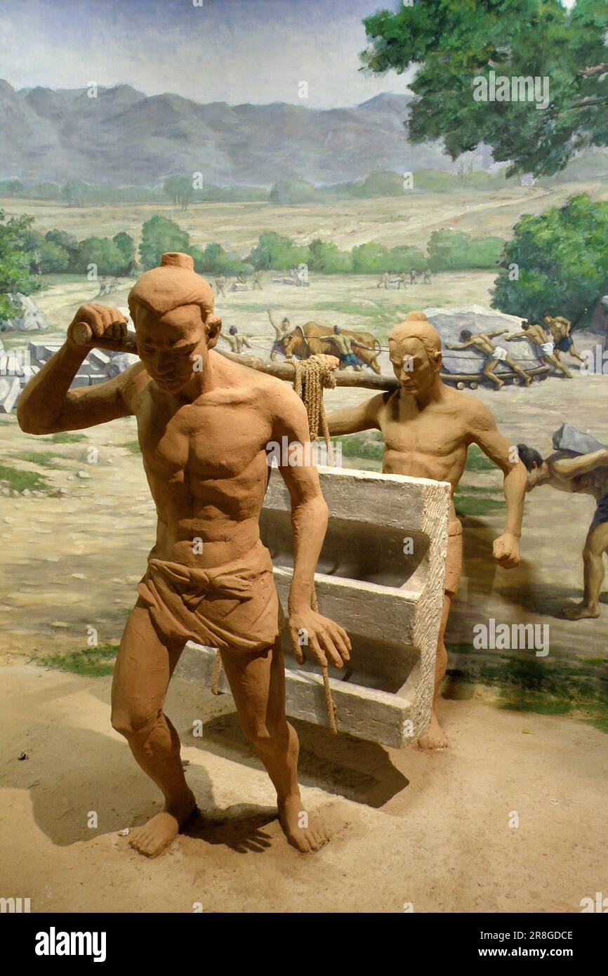 Mausoleum of Emperor Qin Shi Huang, Xi'an, China Stock Photo - Alamy