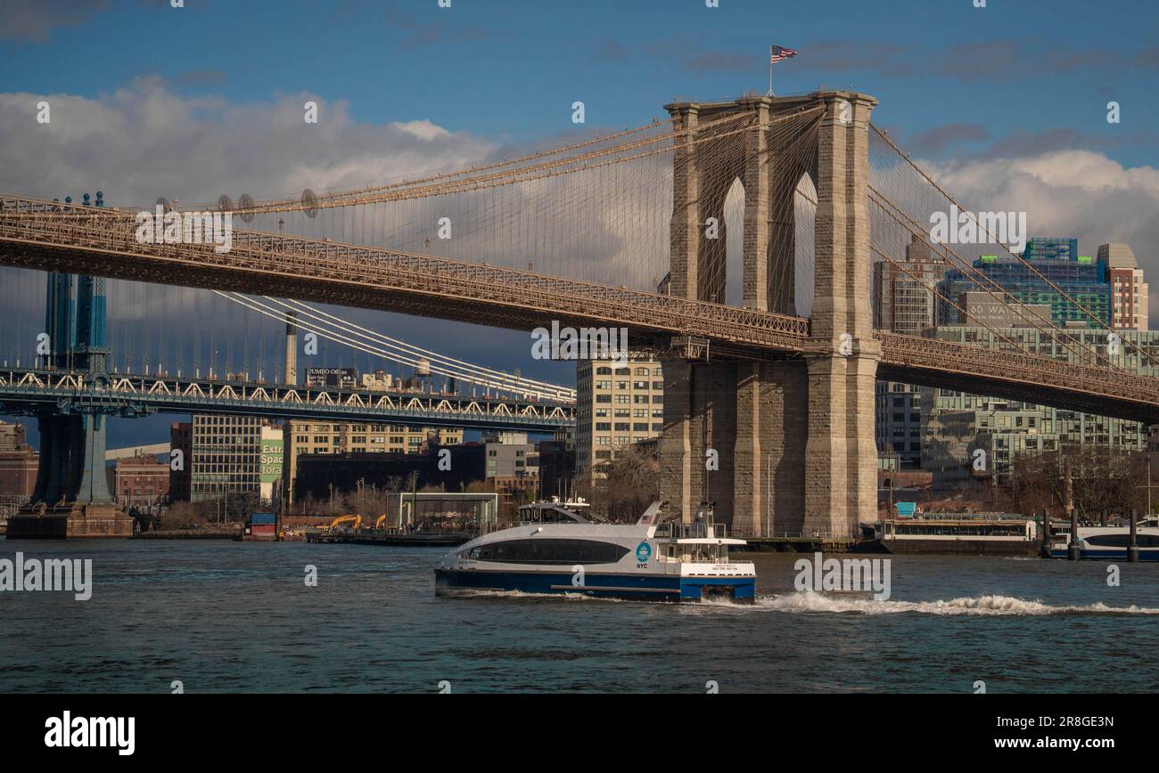 East river ferry brooklyn hi-res stock photography and images - Alamy