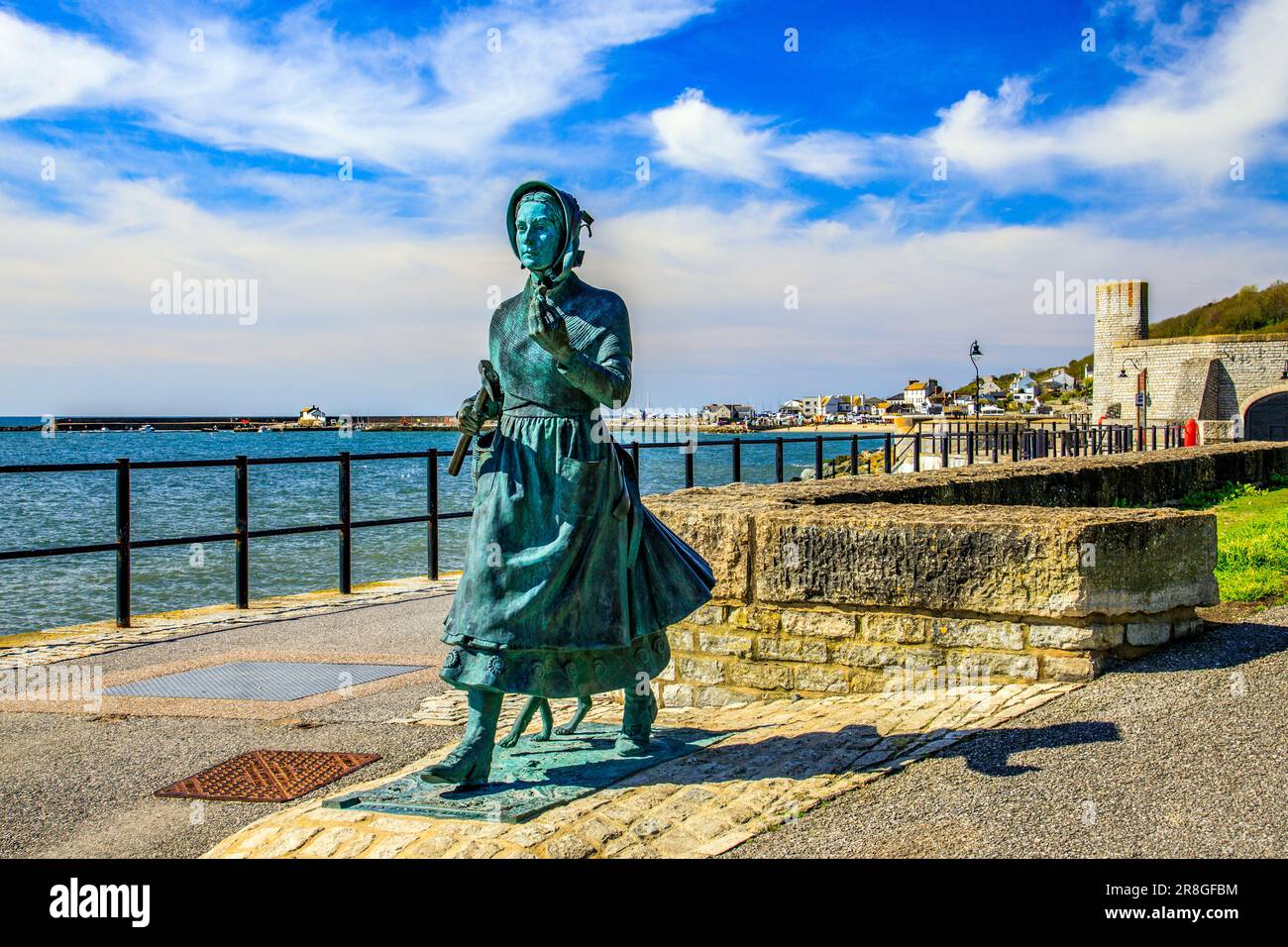 The statue of famous fossil hunter Mary Anning by Denise Dutton at Lyme ...