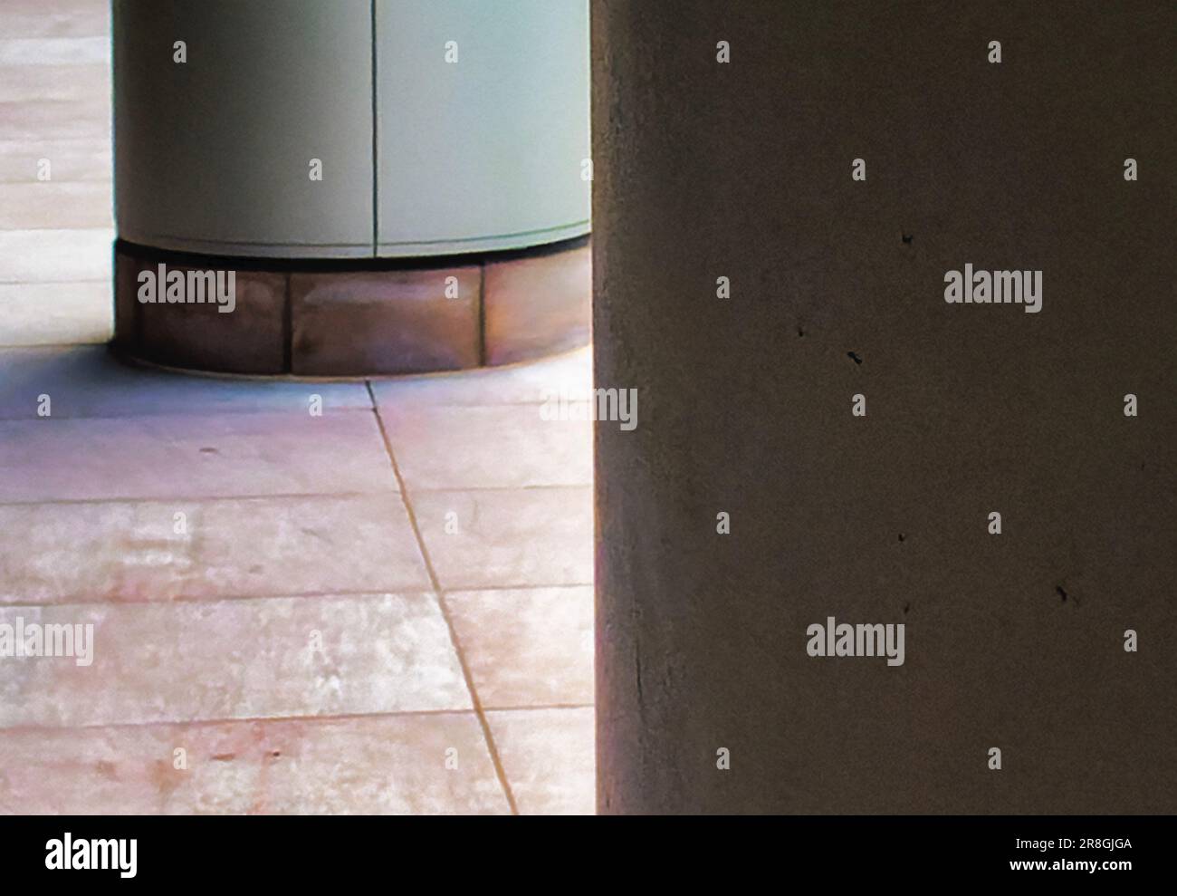 Round pillars in a downtown courtyard Stock Photo - Alamy