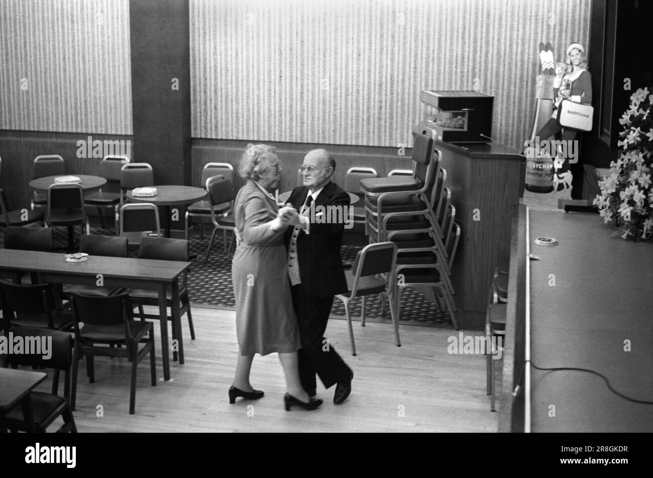 Couple OAPs ballroom dancing 1980s UK. Coventry Working Mens Club ...
