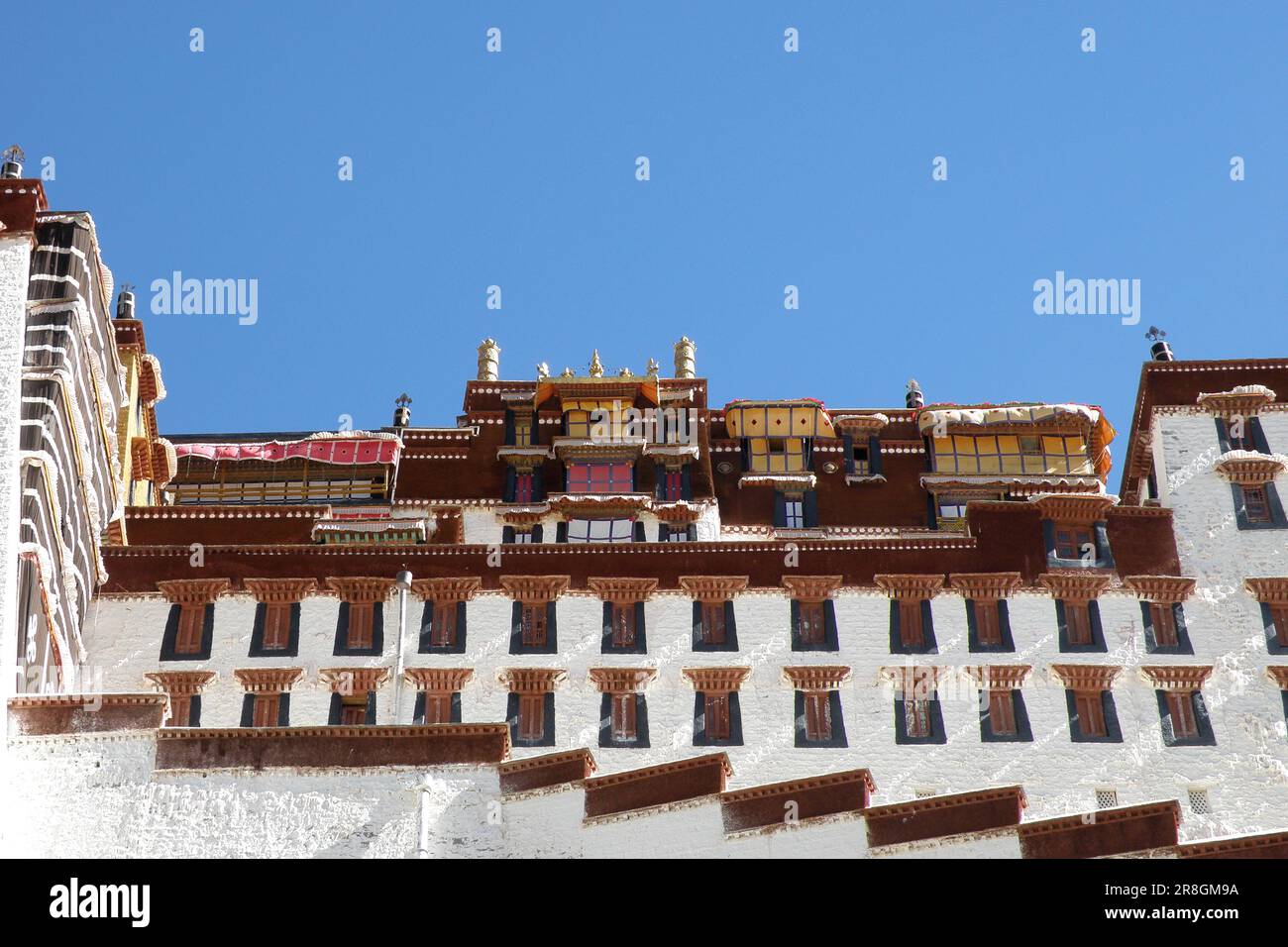 Lhasa building hi-res stock photography and images - Alamy
