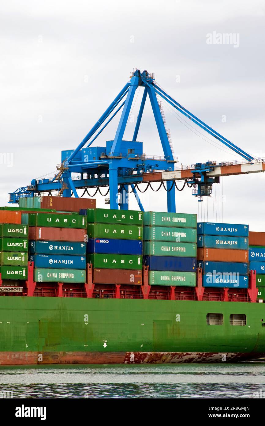 China shipping line naval hi-res stock photography and images - Alamy