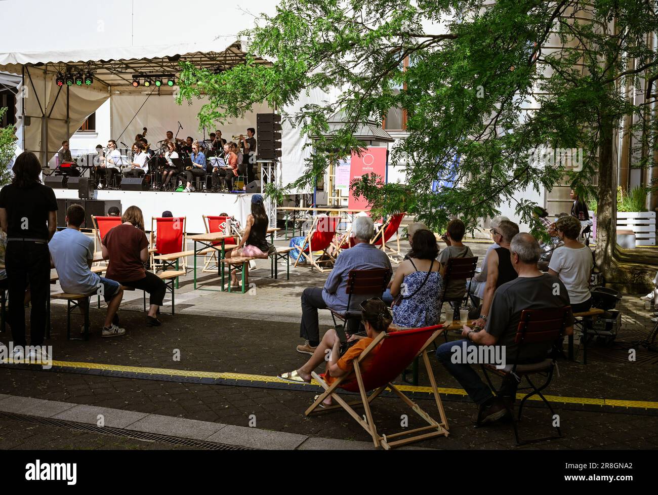 Berlin, Germany. 21st June, 2023. The "UniBigband & Female Fete" plays ...