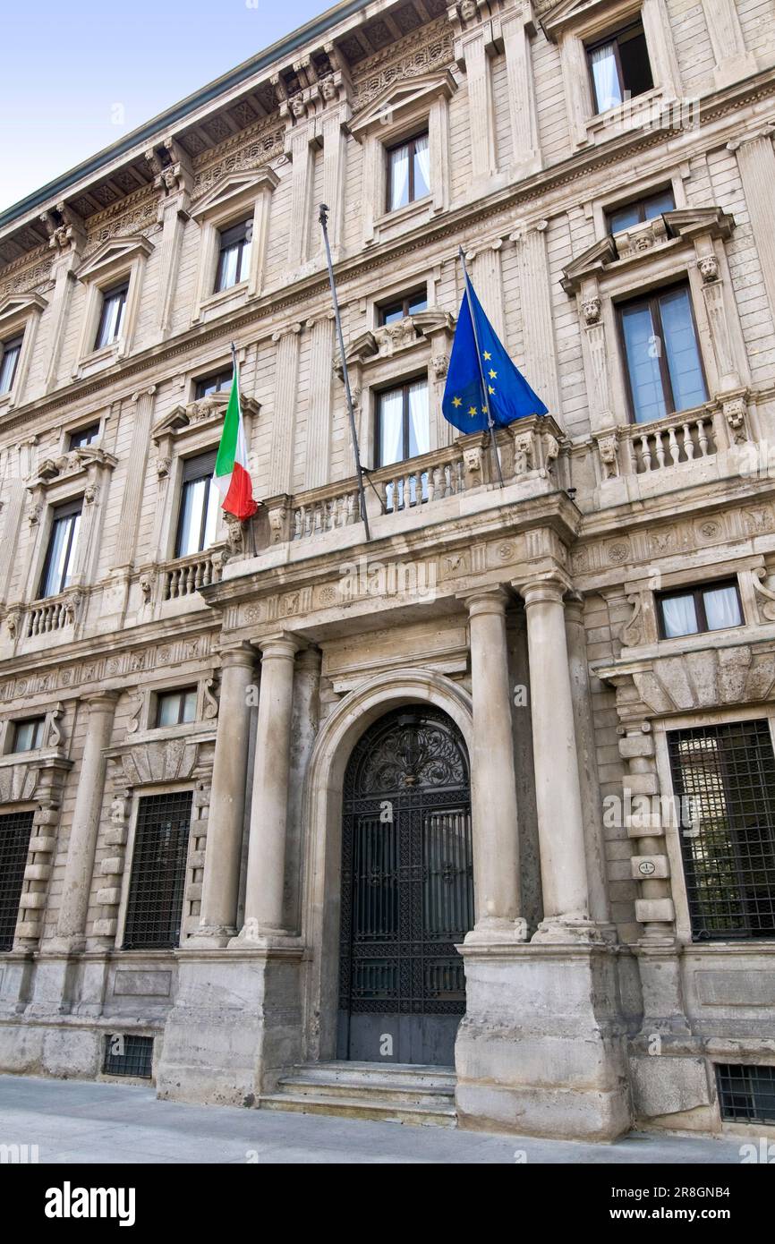 Palazzo marino hi-res stock photography and images - Alamy