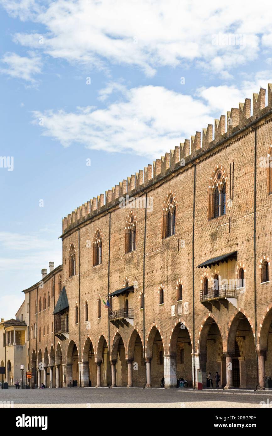 Ducal Palace, Sordello Square, Mantua, Italy Stock Photo - Alamy