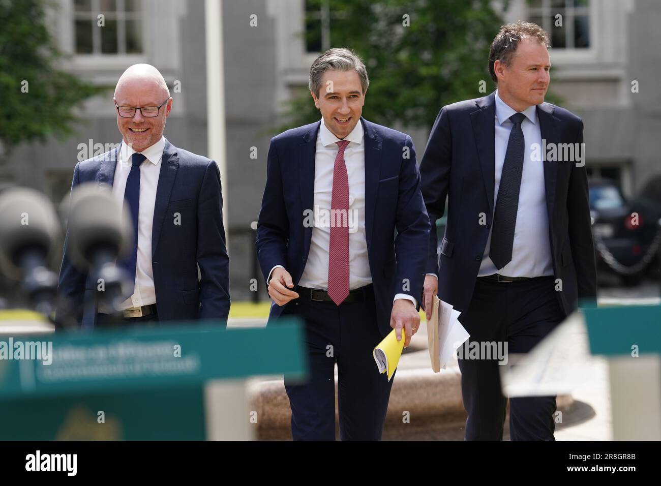 Stephen donnelly simon harris hi-res stock photography and images - Alamy
